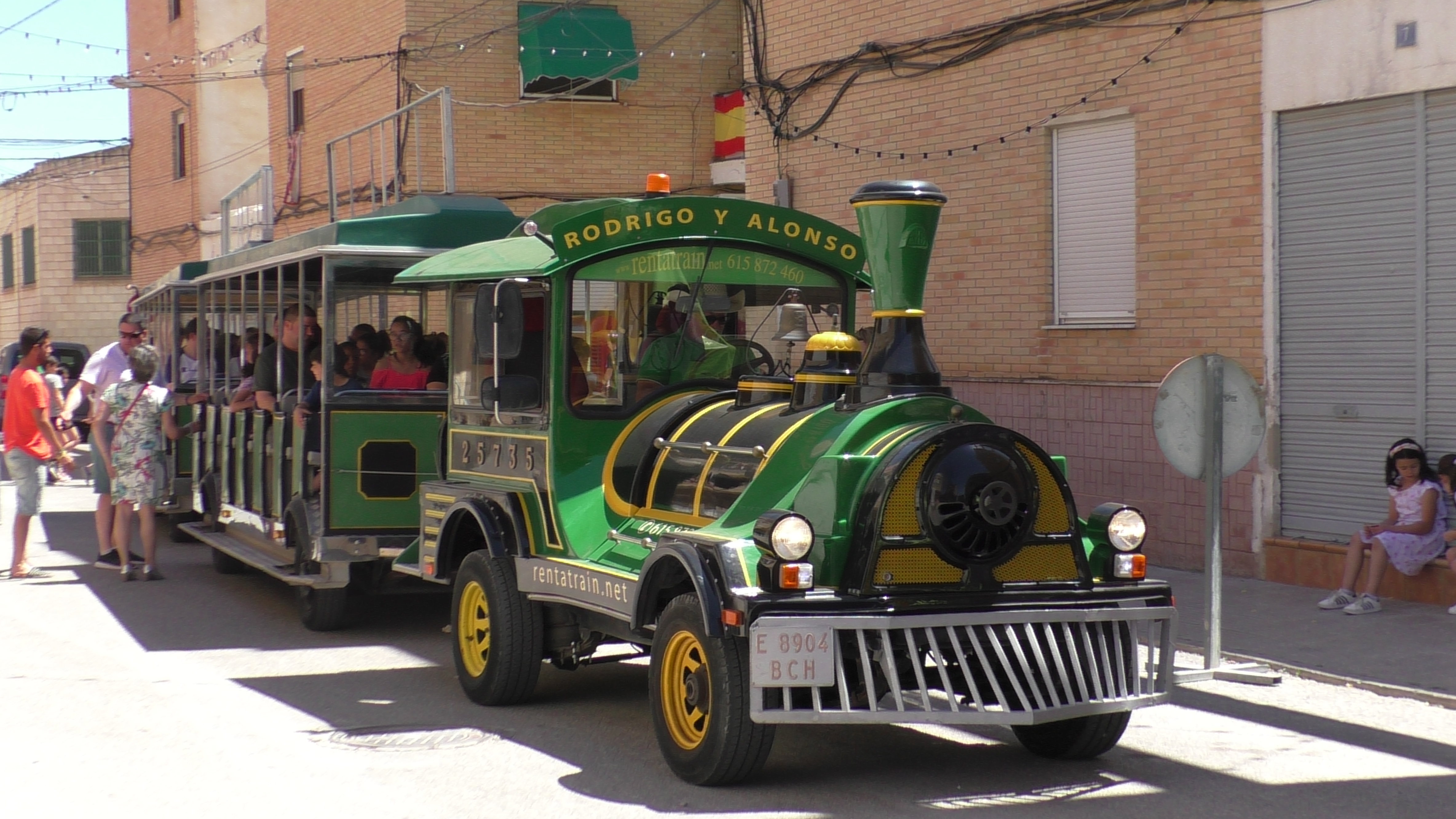 TREN INFANTIL EN SAN PANCRACIO - PELUCHETV