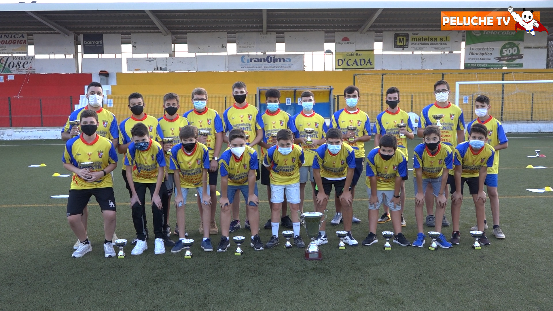 CELEBRACION DEL ASCENSO DEL ALBATERA SPORTING INFANTIL - PELUCHE TV